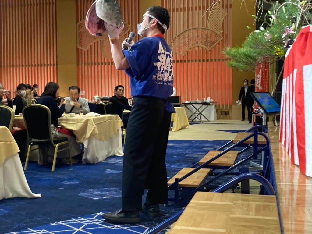 新年はマグロ解体ショー！ | マグロ解体ショーの鮪達人